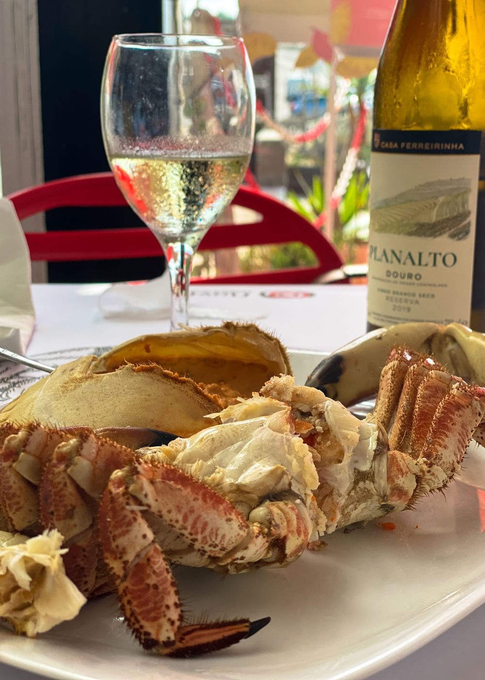 Unlocking Flavor Harmony: Best Wines for Seafood - Seafood Peddler